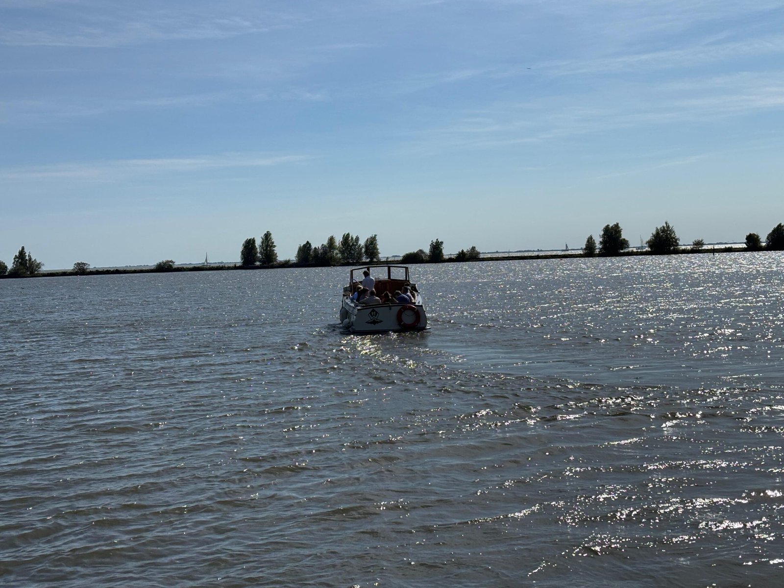 Het laatste dagje zon op het water - de laatste reis voor een schipper ...